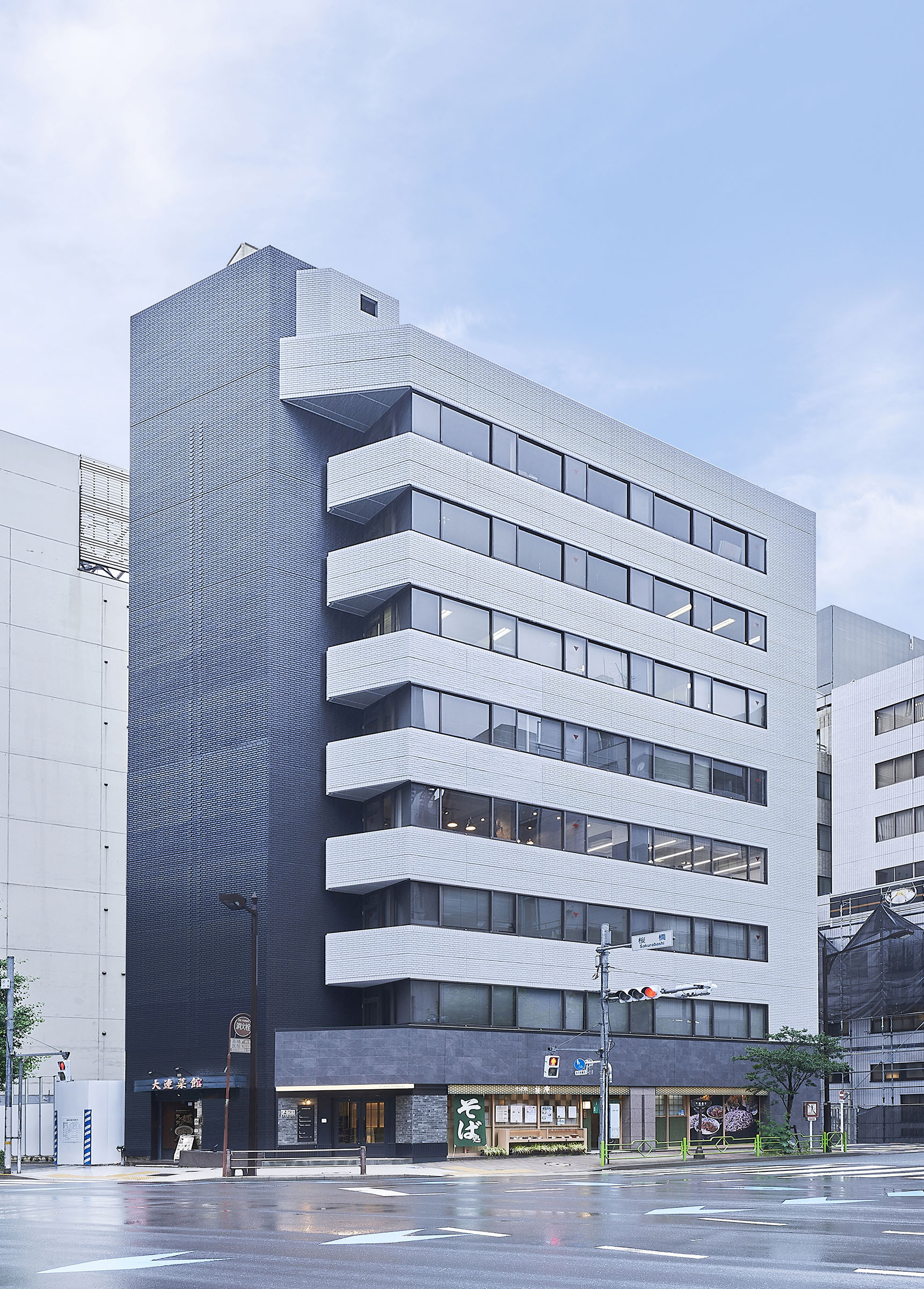 JP-BASE京橋 by 株式会社LEVECHY