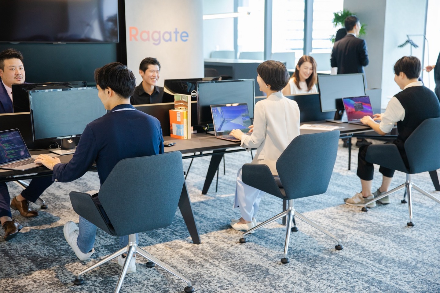 AWS／TSエンジニアを募集！最新技術の環境で気軽にワーク - Ragate株式会社のWebエンジニアの採用 - Wantedly