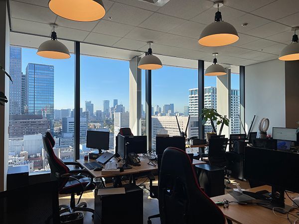 カコイチのオフィス！WeWork KANDA SQUAREへ移転しました！ | 株式会社Slayers